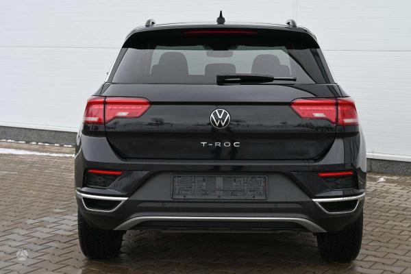 Black Volkswagen T-Roc 2020 in Kretinga, with an engine capacity of 2.00 L and mileage of 228 thousand km for 16499 €, photo 8 on AUTOMOTO.COM.LV