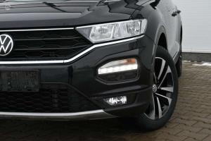 Black Volkswagen T-Roc 2020 in Kretinga, with an engine capacity of 2.00 L and mileage of 228 thousand km for 16499 €, photo 5 on AUTOMOTO.COM.LV