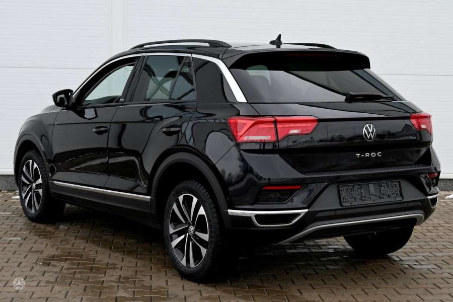 Black Volkswagen T-Roc 2020 in Kretinga, with an engine capacity of 2.00 L and mileage of 228 thousand km for 16499 €, photo 9 on AUTOMOTO.COM.LV
