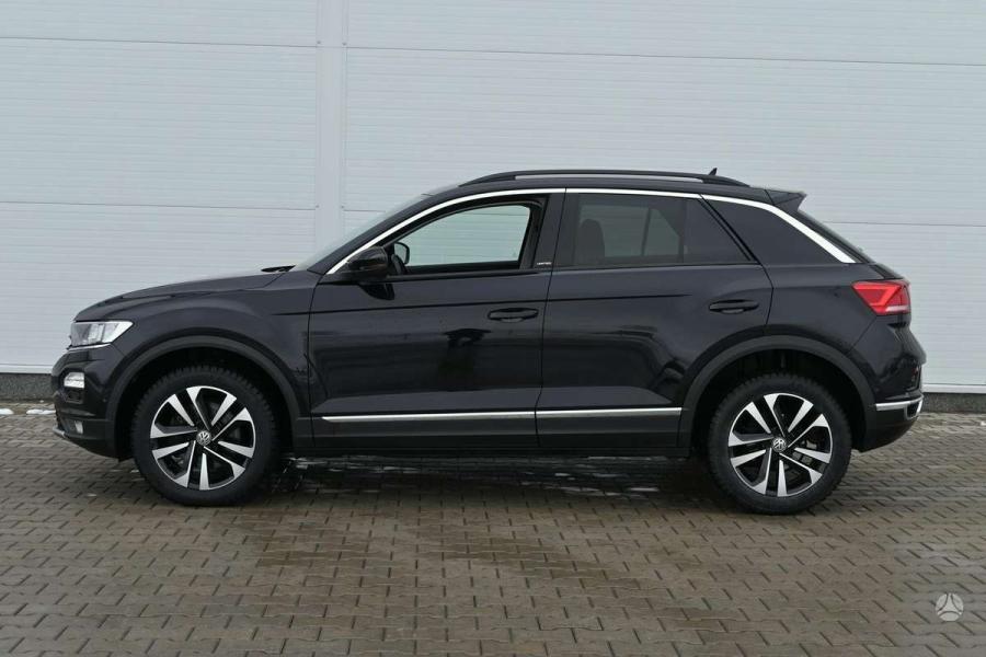 Black Volkswagen T-Roc 2020 in Kretinga, with an engine capacity of 2.00 L and mileage of 228 thousand km for 16499 €, photo 12 on AUTOMOTO.COM.LV