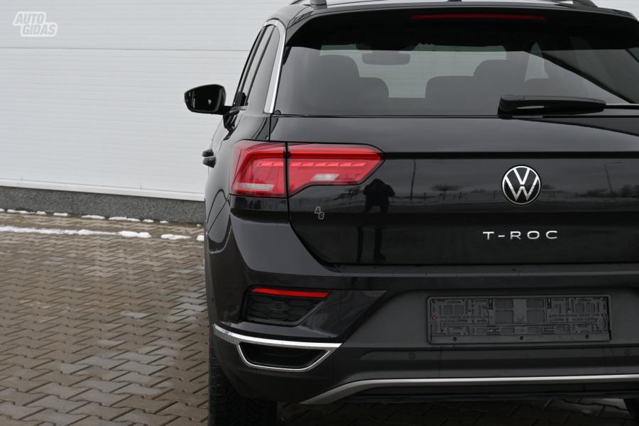 Black Volkswagen T-Roc 2020 in Kretinga, with an engine capacity of 2.00 L and mileage of 228 thousand km for 16499 €, photo 10 on AUTOMOTO.COM.LV