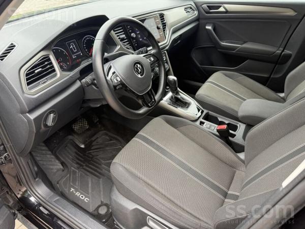 Melns Volkswagen T-Roc 2020 Ventspils, ar dzinēja tilpumu 1.50 L un nobraukumu 81 tūkst. km par 17700 €, foto 3 vietnē AUTOMOTO.COM.LV