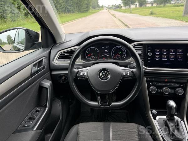 Melns Volkswagen T-Roc 2020 Ventspils, ar dzinēja tilpumu 1.50 L un nobraukumu 81 tūkst. km par 17700 €, foto 4 vietnē AUTOMOTO.COM.LV