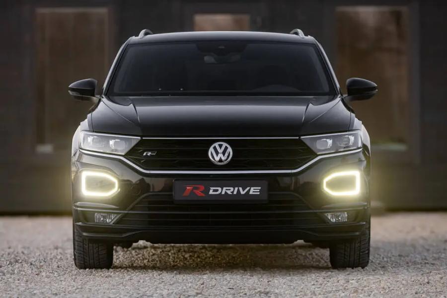 Melns Volkswagen T-Roc 2020 Jelgava, ar dzinēja tilpumu 1.50 L un nobraukumu 212 tūkst. km par 15500 €, foto 3 vietnē AUTOMOTO.COM.LV