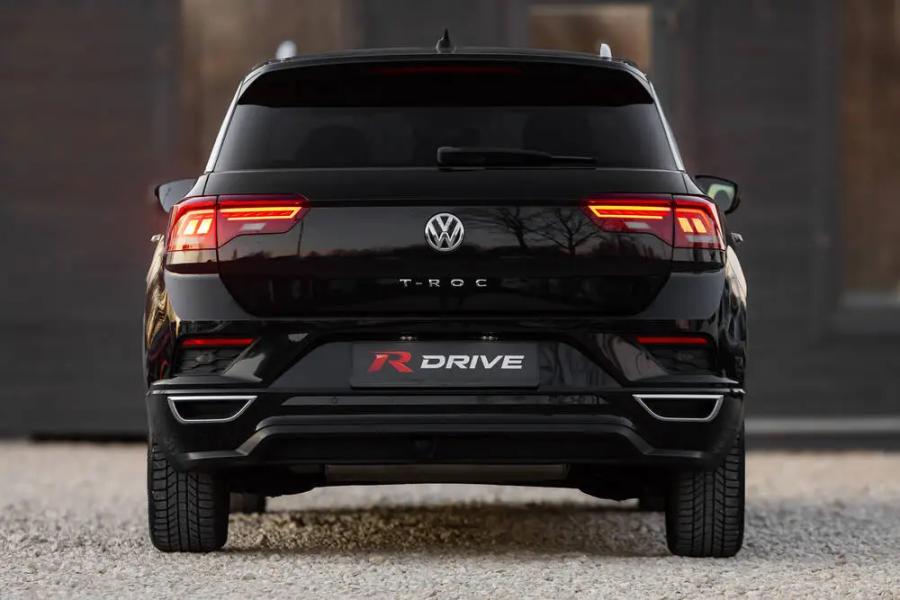 Melns Volkswagen T-Roc 2020 Jelgava, ar dzinēja tilpumu 1.50 L un nobraukumu 212 tūkst. km par 15500 €, foto 7 vietnē AUTOMOTO.COM.LV