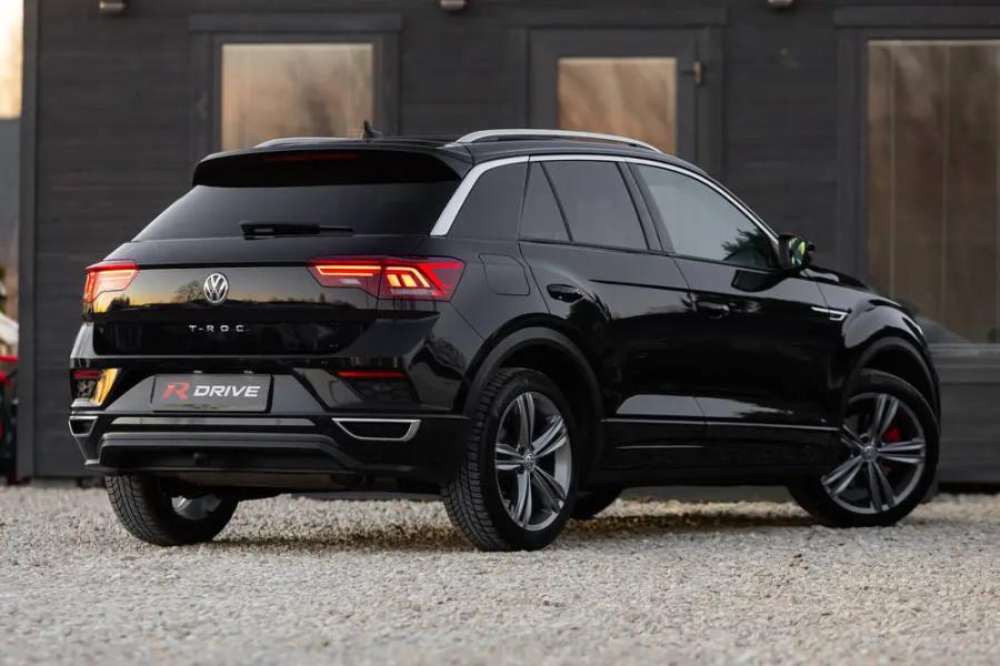 Melns Volkswagen T-Roc 2020 Jelgava, ar dzinēja tilpumu 1.50 L un nobraukumu 212 tūkst. km par 15500 €, foto 8 vietnē AUTOMOTO.COM.LV