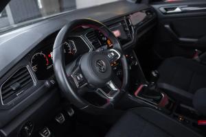 Melns Volkswagen T-Roc 2020 Jelgava, ar dzinēja tilpumu 1.50 L un nobraukumu 212 tūkst. km par 15500 €, foto 10 vietnē AUTOMOTO.COM.LV