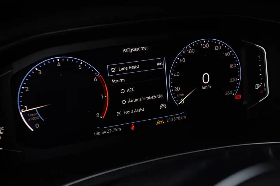 Melns Volkswagen T-Roc 2020 Jelgava, ar dzinēja tilpumu 1.50 L un nobraukumu 212 tūkst. km par 15500 €, foto 26 vietnē AUTOMOTO.COM.LV