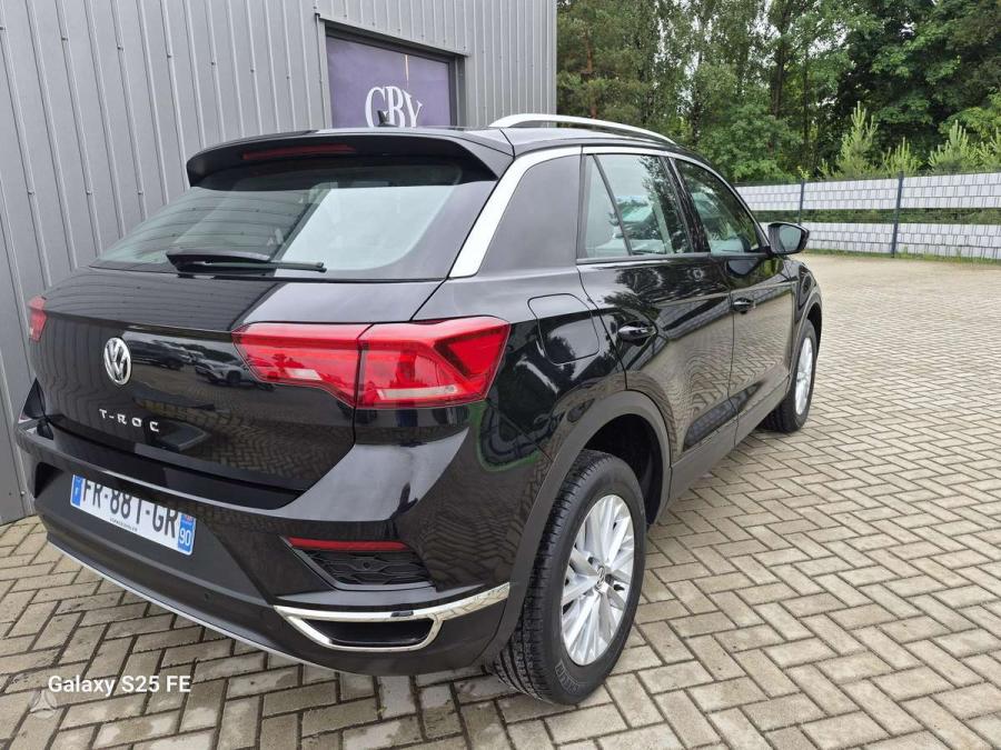 Melns Volkswagen T-Roc 2020 Tauragė, ar dzinēja tilpumu 1.97 L un nobraukumu 157 tūkst. km par 15200 €, foto 6 vietnē AUTOMOTO.COM.LV