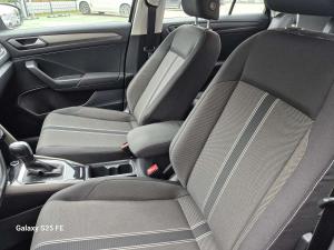 Melns Volkswagen T-Roc 2020 Tauragė, ar dzinēja tilpumu 1.97 L un nobraukumu 157 tūkst. km par 15200 €, foto 14 vietnē AUTOMOTO.COM.LV