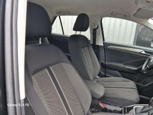 Melns Volkswagen T-Roc 2020 Tauragė, ar dzinēja tilpumu 1.97 L un nobraukumu 157 tūkst. km par 15200 €, foto 17 vietnē AUTOMOTO.COM.LV