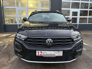 Melns Volkswagen T-Roc 2021 Kauņa, ar dzinēja tilpumu 0.00 L un nobraukumu 49 tūkst. km par 28889 €, foto 2 vietnē AUTOMOTO.COM.LV