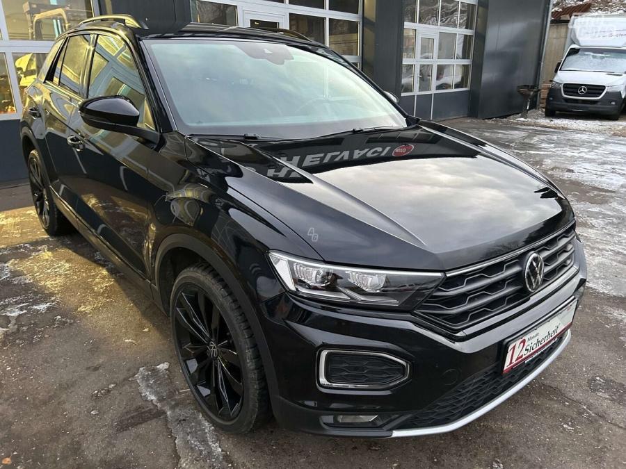 Melns Volkswagen T-Roc 2021 Kauņa, ar dzinēja tilpumu 0.00 L un nobraukumu 49 tūkst. km par 28889 €, foto 3 vietnē AUTOMOTO.COM.LV