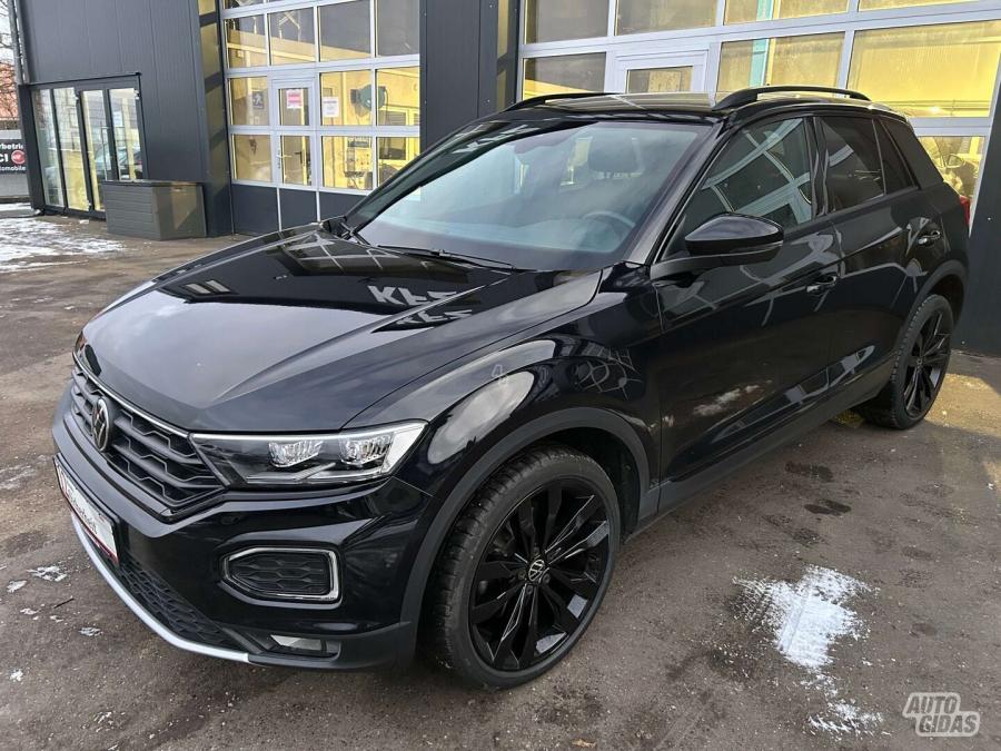 Melns Volkswagen T-Roc 2021 Kauņa, ar dzinēja tilpumu 0.00 L un nobraukumu 49 tūkst. km par 28889 €, foto 5 vietnē AUTOMOTO.COM.LV
