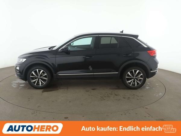 Melns Volkswagen T-Roc 2021 Kauņa, ar dzinēja tilpumu 1.00 L un nobraukumu 53 tūkst. km par 22143 €, foto 3 vietnē AUTOMOTO.COM.LV