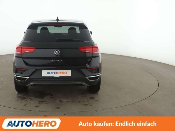Melns Volkswagen T-Roc 2021 Kauņa, ar dzinēja tilpumu 1.00 L un nobraukumu 53 tūkst. km par 22143 €, foto 5 vietnē AUTOMOTO.COM.LV