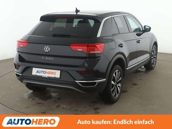 Melns Volkswagen T-Roc 2021 Kauņa, ar dzinēja tilpumu 1.00 L un nobraukumu 53 tūkst. km par 22143 €, foto 6 vietnē AUTOMOTO.COM.LV