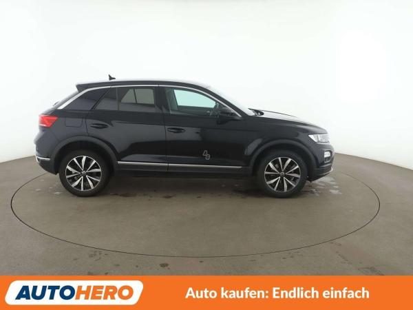 Melns Volkswagen T-Roc 2021 Kauņa, ar dzinēja tilpumu 1.00 L un nobraukumu 53 tūkst. km par 22143 €, foto 7 vietnē AUTOMOTO.COM.LV