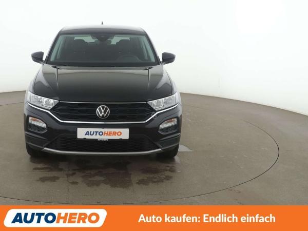 Melns Volkswagen T-Roc 2021 Kauņa, ar dzinēja tilpumu 1.00 L un nobraukumu 53 tūkst. km par 22143 €, foto 9 vietnē AUTOMOTO.COM.LV