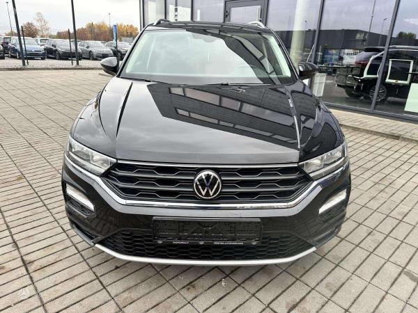 Melns Volkswagen T-Roc 2021 Kauņa, ar dzinēja tilpumu 1.00 L un nobraukumu 219 tūkst. km par 11500 €, foto 3 vietnē AUTOMOTO.COM.LV