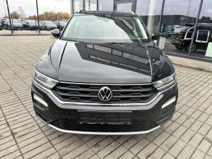 Black Volkswagen T-Roc 2021 in Kaunas, with an engine capacity of 1.00 L and mileage of 219 thousand km for 11500 €, photo 3 on AUTOMOTO.COM.LV