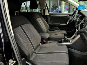 Black Volkswagen T-Roc 2021 in Kaunas, with an engine capacity of 1.00 L and mileage of 219 thousand km for 11500 €, photo 10 on AUTOMOTO.COM.LV