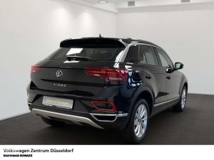 Melns Volkswagen T-Roc 2022 Kauņa, ar dzinēja tilpumu 1.00 L un nobraukumu 13 tūkst. km par 23924 €, foto 3 vietnē AUTOMOTO.COM.LV