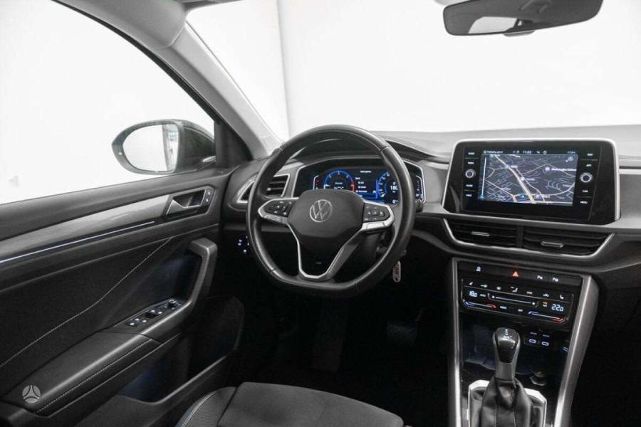 Melns Volkswagen T-Roc 2022 Viļņa, ar dzinēja tilpumu 2.00 L un nobraukumu 147 tūkst. km par 20000 €, foto 10 vietnē AUTOMOTO.COM.LV