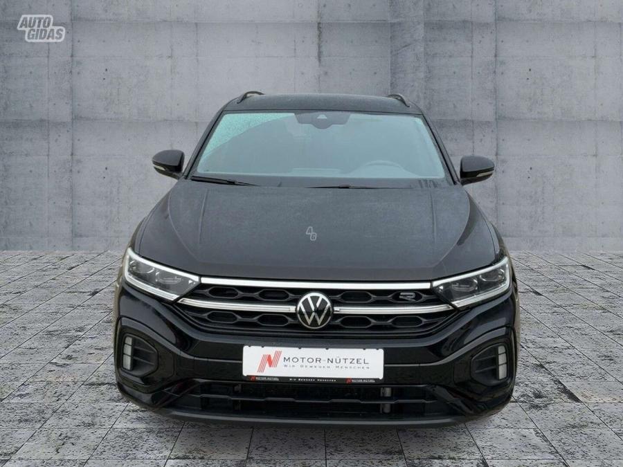 Black Volkswagen T-Roc 2022 in Kaunas, with an engine capacity of 1.50 L and mileage of 36 thousand km for 32517 €, photo 3 on AUTOMOTO.COM.LV