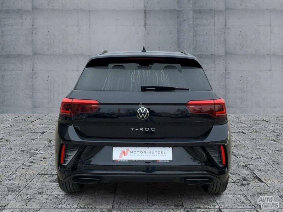 Black Volkswagen T-Roc 2022 in Kaunas, with an engine capacity of 1.50 L and mileage of 36 thousand km for 32517 €, photo 5 on AUTOMOTO.COM.LV