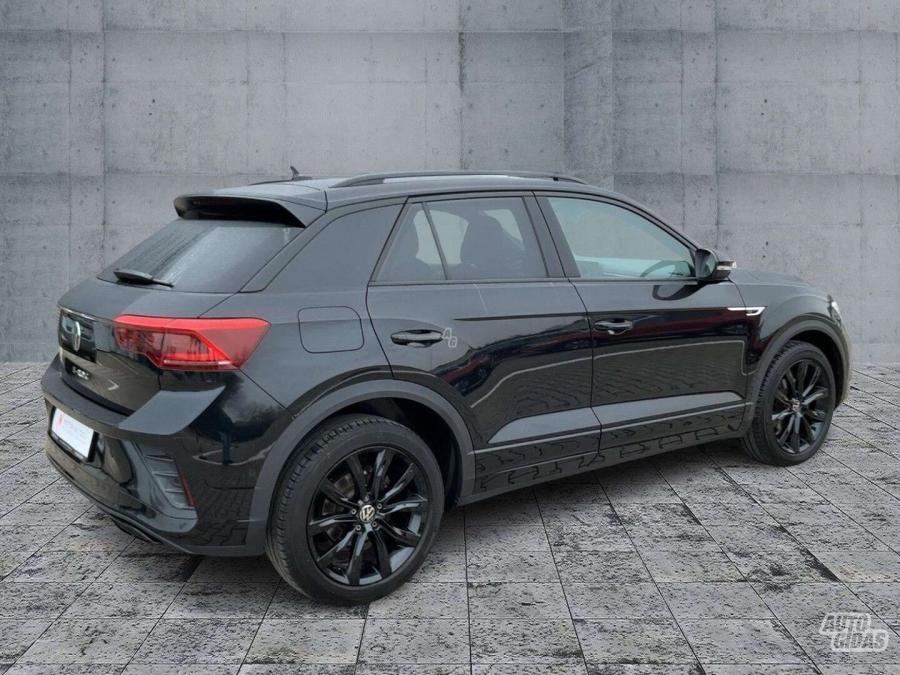 Black Volkswagen T-Roc 2022 in Kaunas, with an engine capacity of 1.50 L and mileage of 36 thousand km for 32517 €, photo 6 on AUTOMOTO.COM.LV