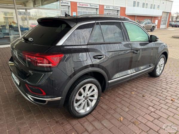 Melns Volkswagen T-Roc 2022 Kauņa, ar dzinēja tilpumu 1.00 L un nobraukumu 37 tūkst. km par 23578 €, foto 5 vietnē AUTOMOTO.COM.LV