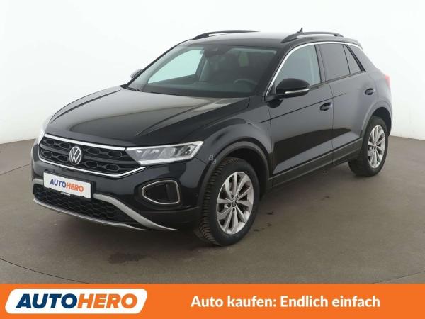 Black Volkswagen T-Roc 2022 in Kaunas, with an engine capacity of 1.00 L and mileage of 41 thousand km for 23791 €, photo 1 on AUTOMOTO.COM.LV