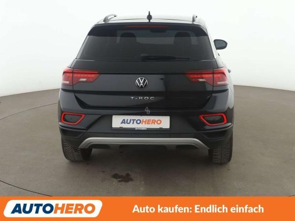Black Volkswagen T-Roc 2022 in Kaunas, with an engine capacity of 1.00 L and mileage of 41 thousand km for 23791 €, photo 5 on AUTOMOTO.COM.LV