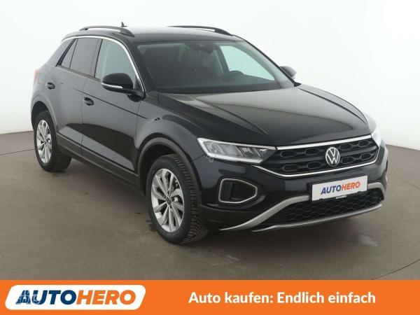 Black Volkswagen T-Roc 2022 in Kaunas, with an engine capacity of 1.00 L and mileage of 41 thousand km for 23791 €, photo 8 on AUTOMOTO.COM.LV