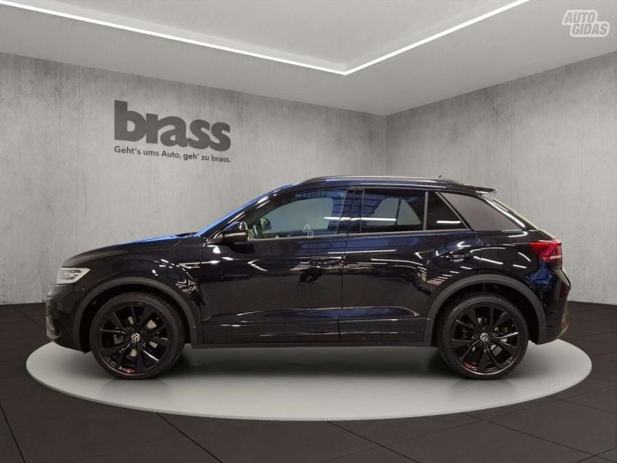 Black Volkswagen T-Roc 2022 in Kaunas, with an engine capacity of 2.00 L and mileage of 30 thousand km for 31857 €, photo 2 on AUTOMOTO.COM.LV