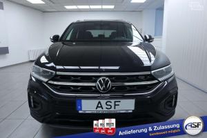Black Volkswagen T-Roc 2022 in Kaunas, with an engine capacity of 1.50 L and mileage of 47 thousand km for 26380 €, photo 3 on AUTOMOTO.COM.LV
