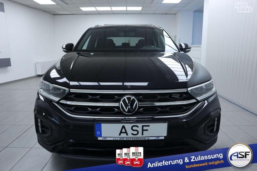 Black Volkswagen T-Roc 2022 in Kaunas, with an engine capacity of 1.50 L and mileage of 47 thousand km for 26380 €, photo 3 on AUTOMOTO.COM.LV