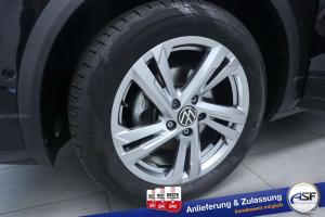 Black Volkswagen T-Roc 2022 in Kaunas, with an engine capacity of 1.50 L and mileage of 47 thousand km for 26380 €, photo 15 on AUTOMOTO.COM.LV