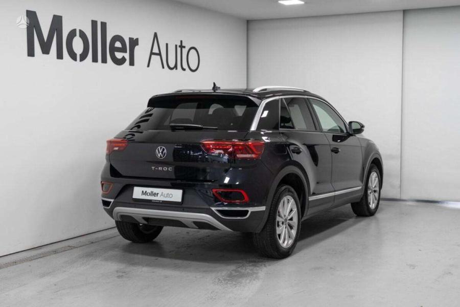 Melns Volkswagen T-Roc 2022 Viļņa, ar dzinēja tilpumu 2.00 L un nobraukumu 147 tūkst. km par 19800 €, foto 4 vietnē AUTOMOTO.COM.LV