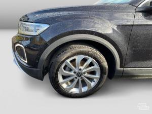 Black Volkswagen T-Roc 2022 in Kaunas, with an engine capacity of 1.00 L and mileage of 85 thousand km for 21693 €, photo 5 on AUTOMOTO.COM.LV