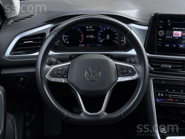 Melns Volkswagen T-Roc 2022 Valmiera, ar dzinēja tilpumu 2.00 L un nobraukumu 99 tūkst. km par 17200 €, foto 9 vietnē AUTOMOTO.COM.LV