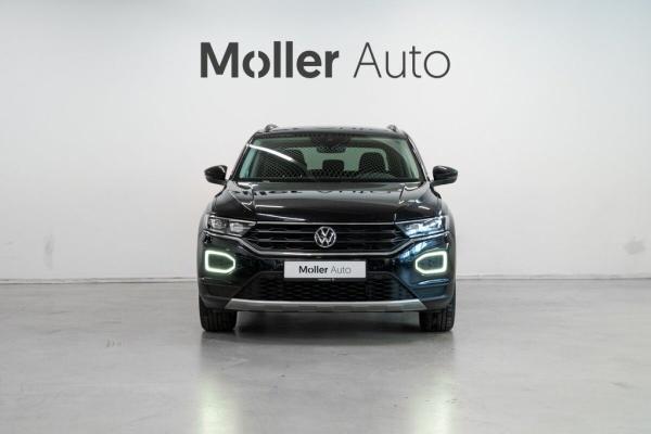 Black Volkswagen T-Roc 2022 in Vilnius, with an engine capacity of 1.50 L and mileage of 70 thousand km for 19500 €, photo 5 on AUTOMOTO.COM.LV