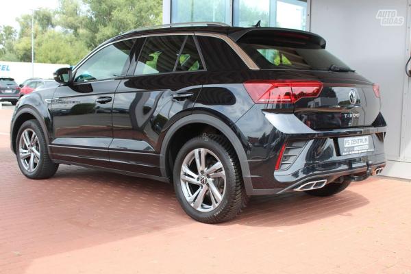Melns Volkswagen T-Roc 2023 Kauņa, ar dzinēja tilpumu 1.50 L un nobraukumu 82 tūkst. km par 28508 €, foto 4 vietnē AUTOMOTO.COM.LV