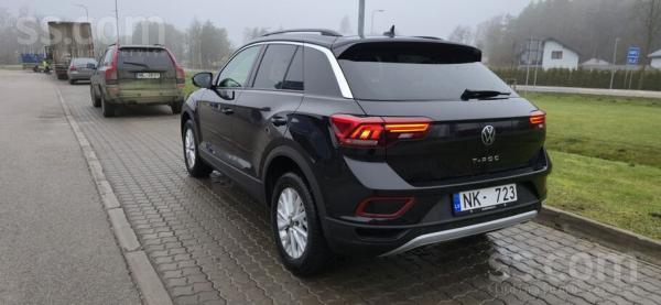 Melns Volkswagen T-Roc 2023 Rīga, ar dzinēja tilpumu 1.50 L un nobraukumu 70 tūkst. km par 25500 €, foto 7 vietnē AUTOMOTO.COM.LV