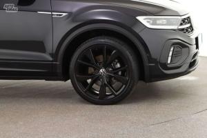 Melns Volkswagen T-Roc 2023 Kauņa, ar dzinēja tilpumu 1.50 L un nobraukumu 49 tūkst. km par 31941 €, foto 3 vietnē AUTOMOTO.COM.LV
