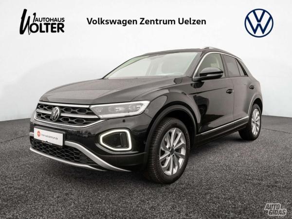 Melns Volkswagen T-Roc 2023 Kauņa, ar dzinēja tilpumu 1.50 L un nobraukumu 90 tūkst. km par 27416 €, foto 1 vietnē AUTOMOTO.COM.LV