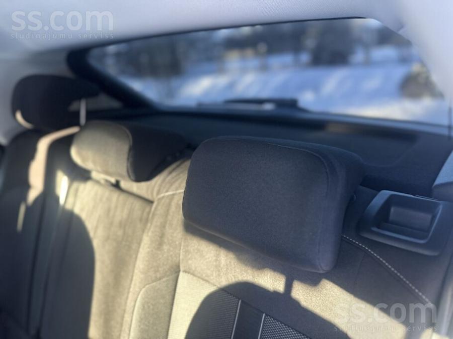Melns Volkswagen T-Roc 2023 Rīga, ar dzinēja tilpumu 1.50 L un nobraukumu 28 tūkst. km par 25550 €, foto 13 vietnē AUTOMOTO.COM.LV