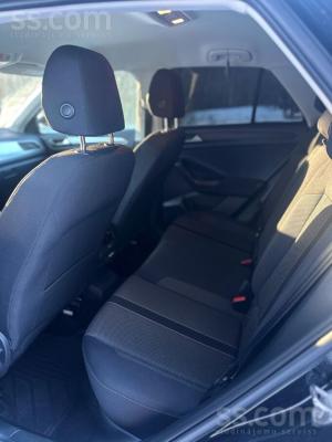 Melns Volkswagen T-Roc 2023 Rīga, ar dzinēja tilpumu 1.50 L un nobraukumu 28 tūkst. km par 25550 €, foto 14 vietnē AUTOMOTO.COM.LV