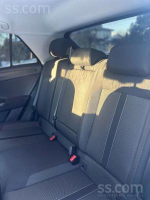 Melns Volkswagen T-Roc 2023 Rīga, ar dzinēja tilpumu 1.50 L un nobraukumu 28 tūkst. km par 25550 €, foto 15 vietnē AUTOMOTO.COM.LV